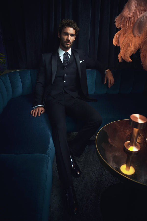 Suits Outlet | Discounted Men's Suits on Sale Australia | Oxford Shop